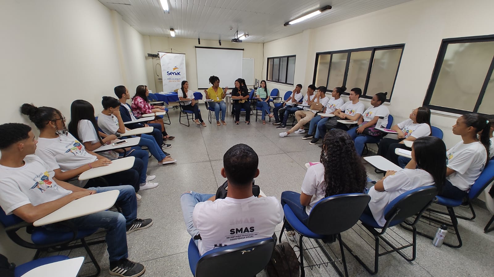Alunos da UM do Conjunto Jardim participam de roda de conversa sobre trabalho na unidade de ...